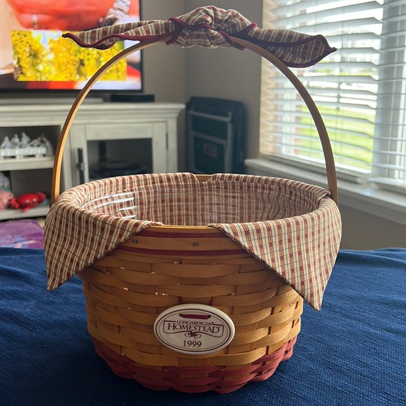 Longaberger | Accents | Longaberger Homestead Basket | Poshmark